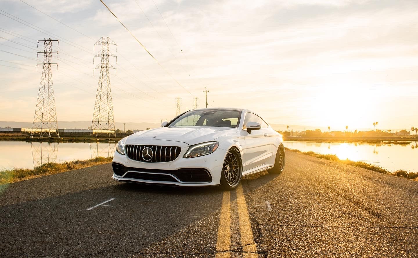 MERCEDES-BENZ W205 C63S COUPE ON HRE CLASSIC 300 | Wheels Boutique