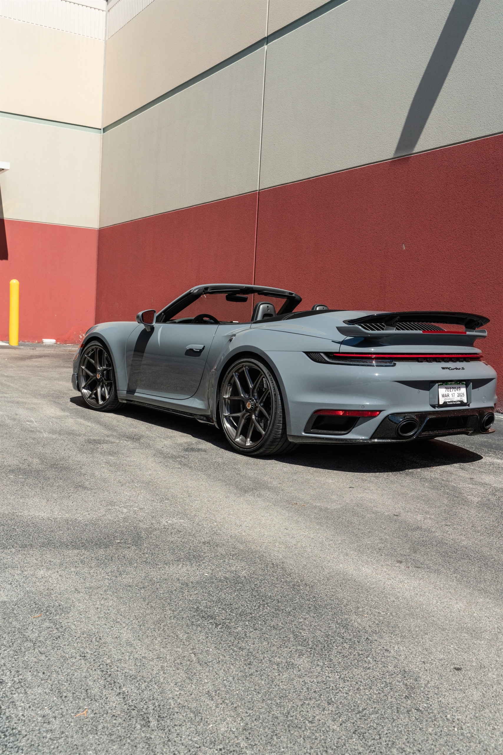 Porsche 992 Turbo S | Slate Grey | on R101 LW | Brushed Dark Clear | Wheels Boutique